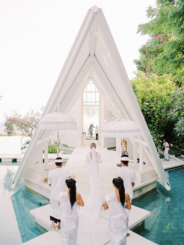 Tirtha Luhur Wedding