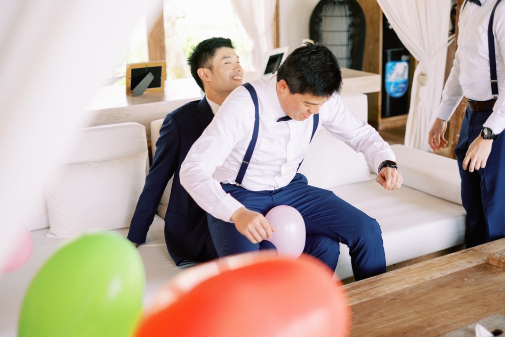 Chinese Wedding Tradition - Gate Crashing and Tea Ceremony Chinese Wedding Tradition - Gate Crashing and Tea Ceremony